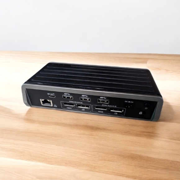 Targus | Other | Targus Usbc Universal Dv4k Docking Station Dock8usz ...